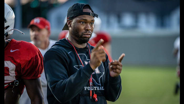 Get to know University of Houston safeties coach Doug Belk - Football ...