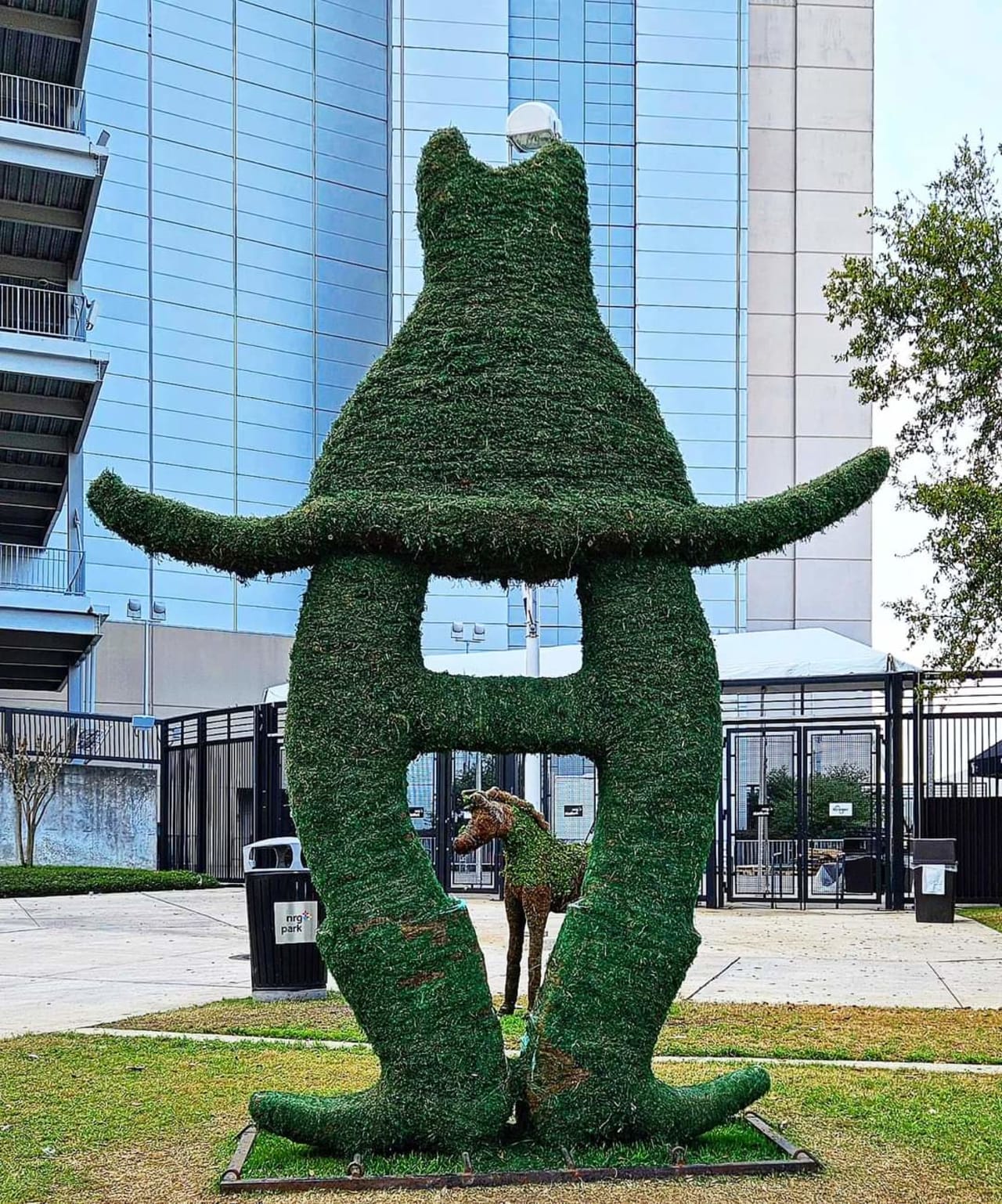 A post from Ron D. in Houston.