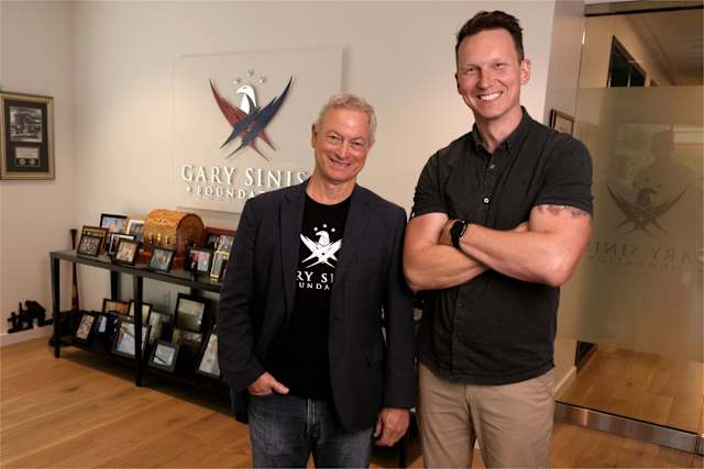 gary sinise missing legs