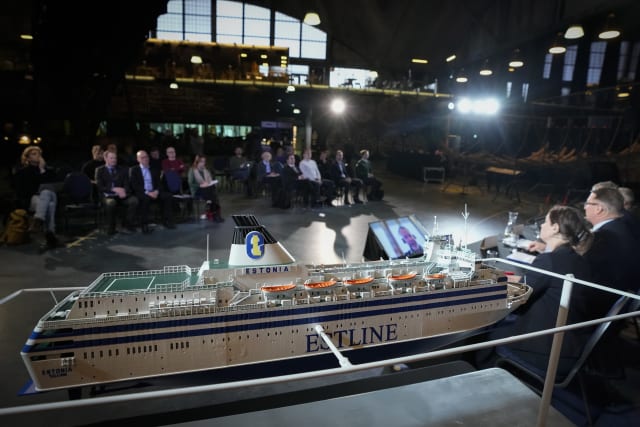 New 1994 ferry disaster report: No collision, no explosion