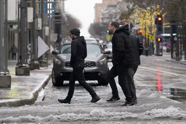 US winter storm causes 3rd day of dangerous, icy conditions