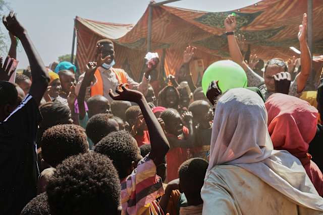 us paramilitary forces