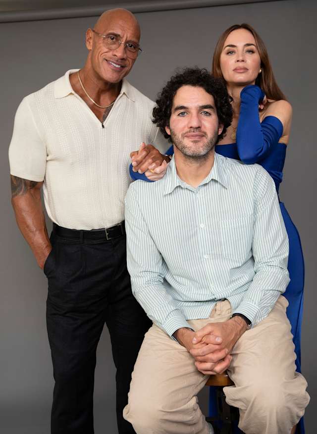 dwayne johnson small friend