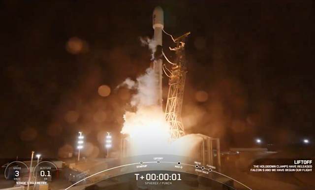 space falcon rocket firework