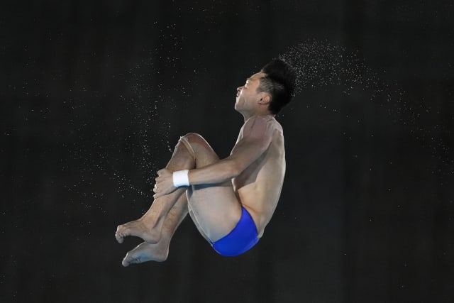 olympic diving man