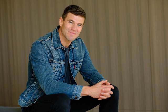 austin stowell