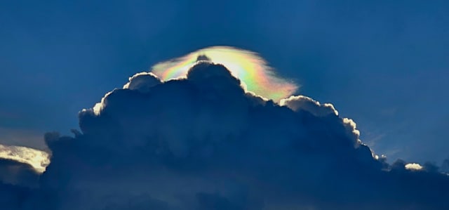 iridescent clouds philippines