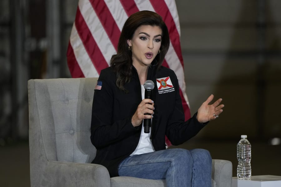 a new thread about Casey DeSantis's strange fashion choices