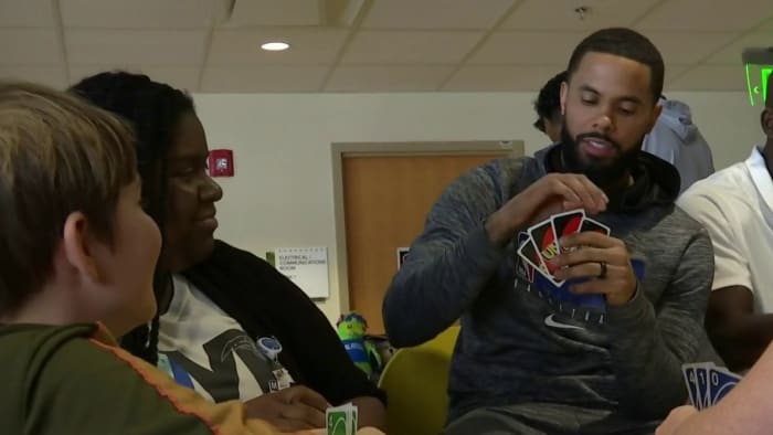 Orlando Magic point guard dishes big assist