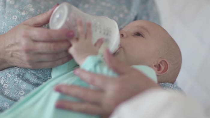 Sharing Breast Milk Between Mothers Spreads On The Internet
