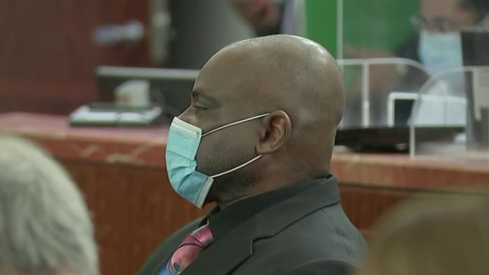 Former HPD officer charged with murder in botched Harding Street raid ...