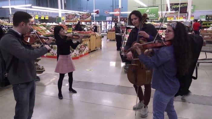 Classical Music Institute flash mob surprises North Side H-E-B shoppers