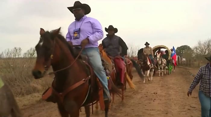 KPRC 2's Zach Lashway experiences Prairie View Trail Ride for first ...