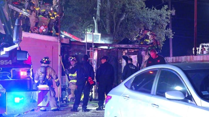 Firefighters stop refrigeration unit fire from damaging NW Side restaurant