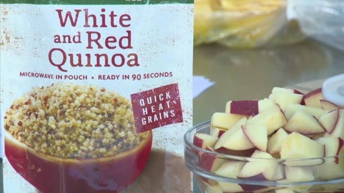 HEB Oatmeal Quinoa Breakfast Bowl