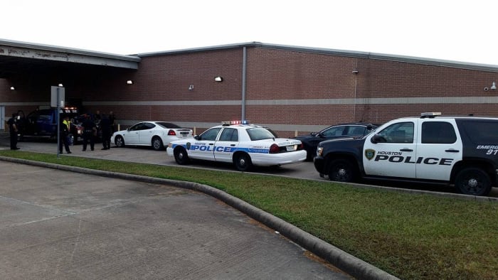 Southwest Houston police chase ends at DPS office