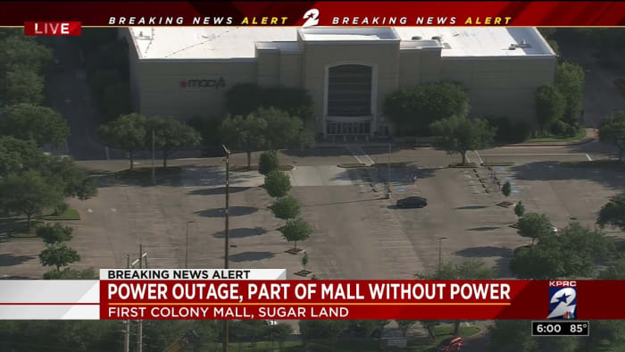 Power outage, part of mall without power