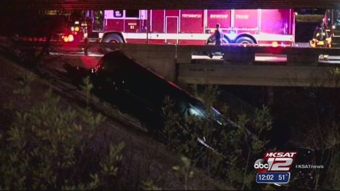 Driver Dies In Fiery 18 Wheeler Crash At I 10 Loop 1604