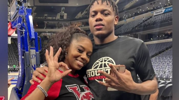 ‘Your story is not over’: Mom of UH senior point guard Marcus Sasser ...