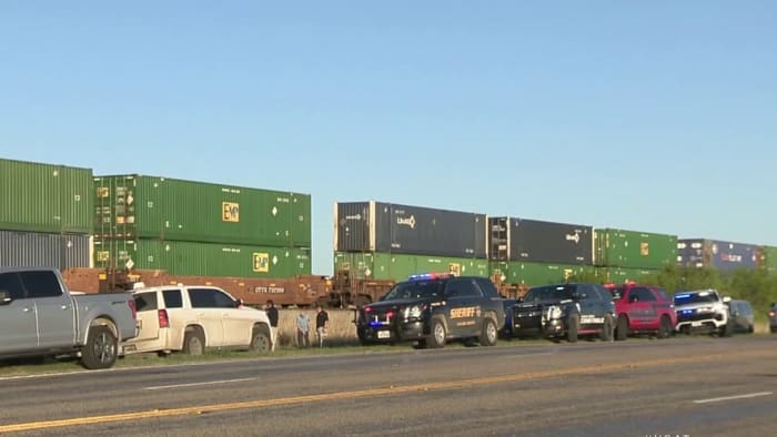 17 Migrants Found Trapped In Train Car Near Uvalde 2 Dead Others