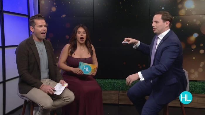 Magician Ben Jackson stuns Derrick and Tessa with live card trick