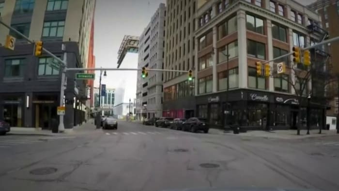 ‘You damaged my car’: How to avoid falling for this Detroit parking scam