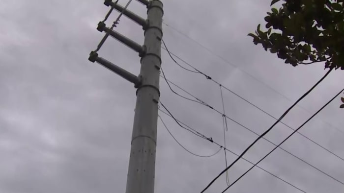 ‘They’re huge’: Massive utility poles towering Houston neighborhoods ...