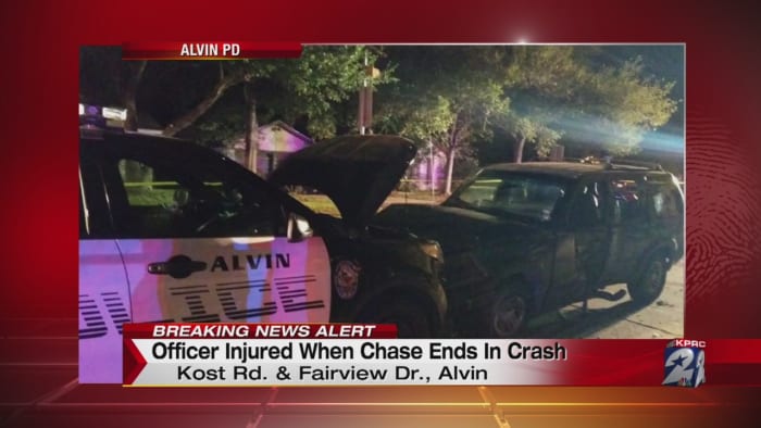Alvin police officer hurt when chase ends in head-on crash