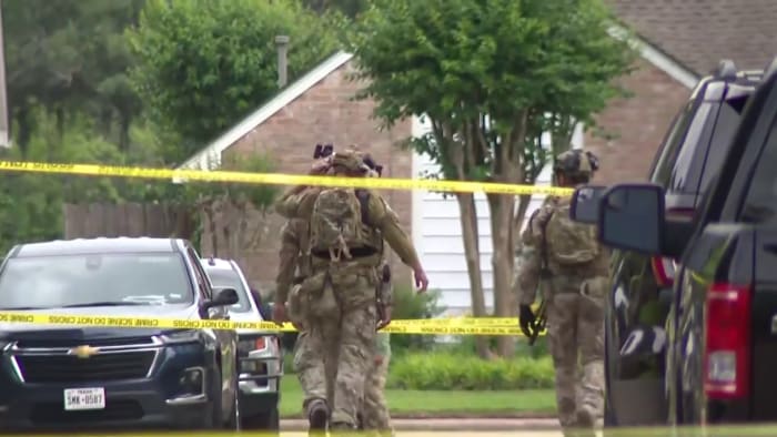 Man killed after firing multiple rounds at officers during hourslong ...