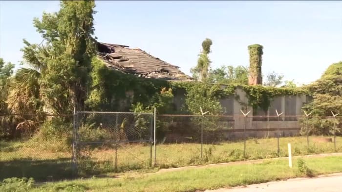 Former students want dilapidated, historic school building restored