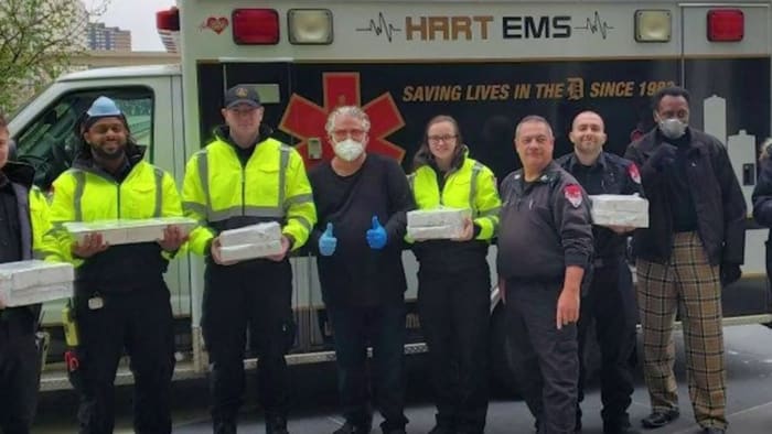 Legendary Detroit boxer Thomas ‘The Hitman’ Hearns teams up to feed ...