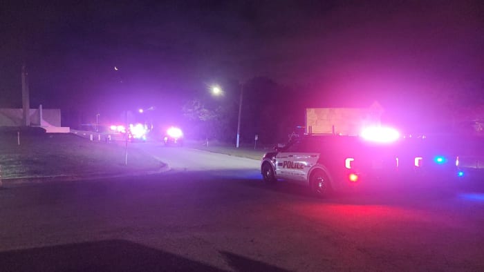 3 Teens 1 Man Arrested After Carjacking Turns Into Vehicle Chase On