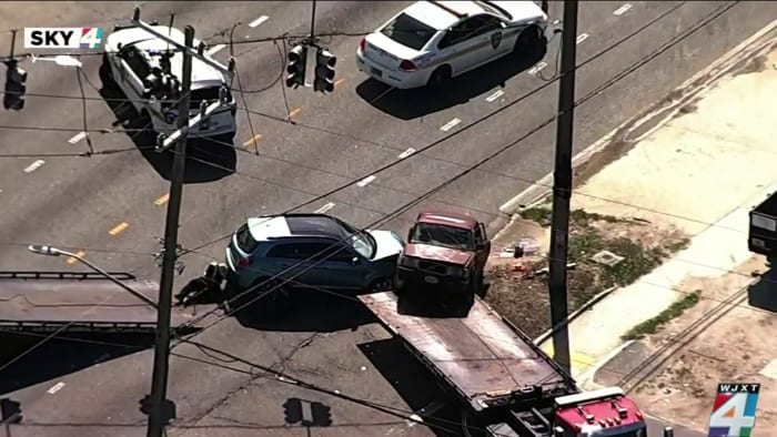 Injuries reported in crash on Moncrief Road at 45th Street