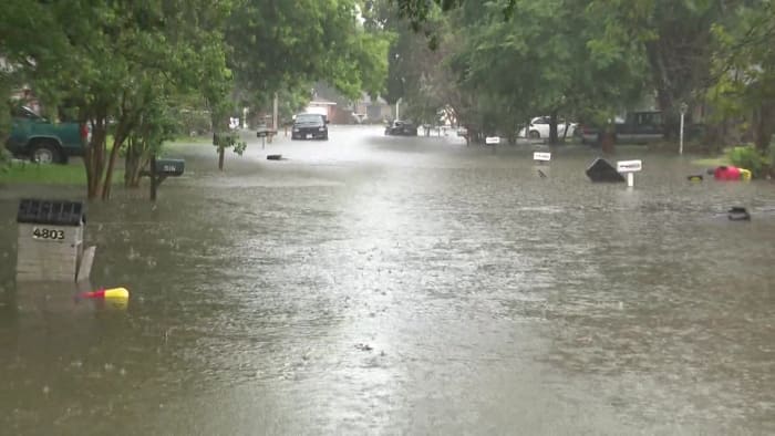 Several homes flooded in Bacliff neighborhood after heavy rain