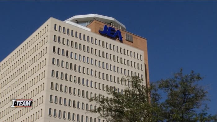 Former JEA CEO fighting for private meditator to decide contract dispute