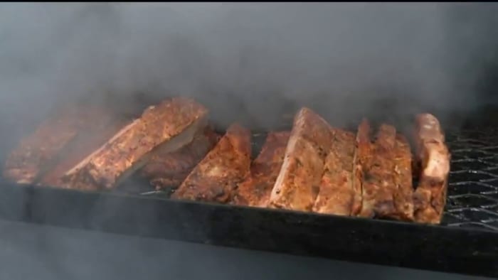 Charlie%E2%80%99s_Smoking_BBQ