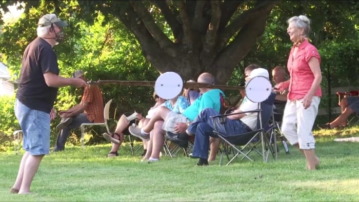 Two banjo lengths apart: Floyd Country Store moves famous Jamboree outside