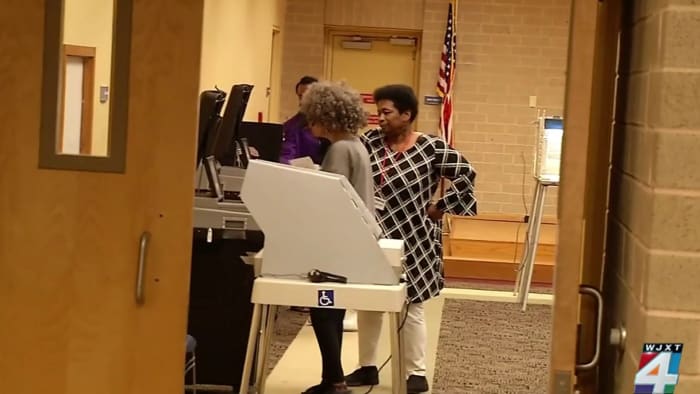 Deadline to register to vote, change party affiliation is Monday