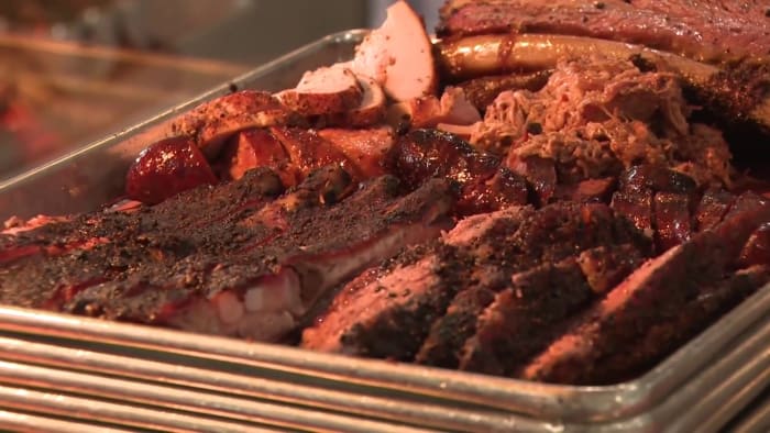 ‘Pathetic BBQ’: N. Carolina food influencer causes uproar over his low ...