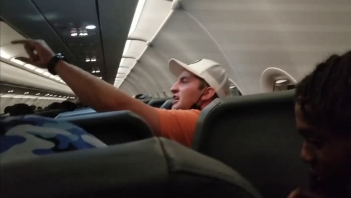Airline exec reacts to duct-taping of unruly passenger on Miami flight Airline exec reacts to duct-taping of unruly passenger on Miami flight