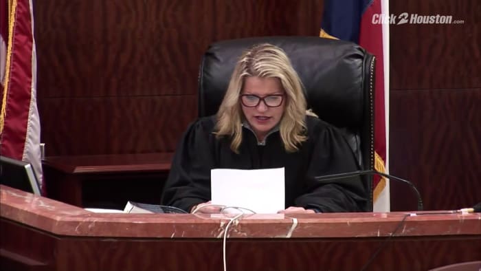 Judge reads note from jury before declaring mistrial at David Temple ... Judge reads note from jury before declaring mistrial at David Temple ...