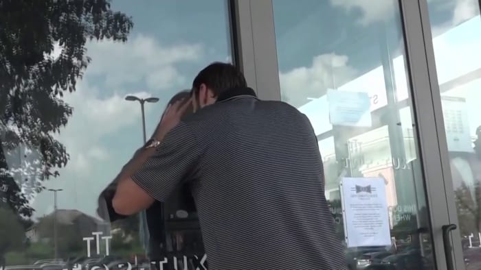 More customers speak out after Al’s Formal Wear suddenly closes