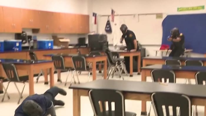 HISD trustees to vote on budget to purchase weapons for district police ...