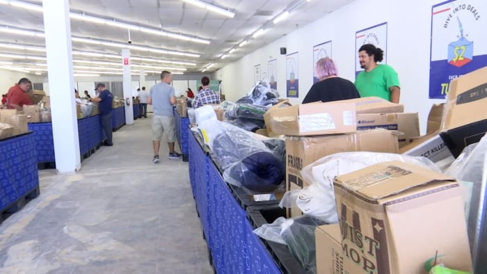 📦‘Like a treasure hunt:’ Bin store opens in Central Florida, items $12 ...