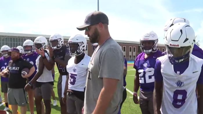 Willis prepares for special season with new coach and 5-star quarterback