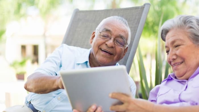 These digital literacy classes can help older adults connect to people ...