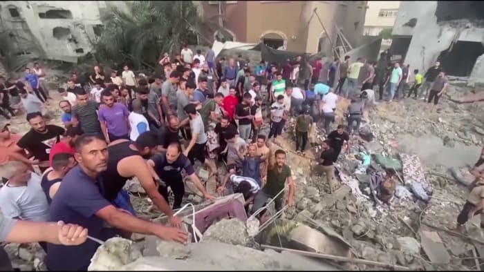 Gaza explosion damage and rescue effort