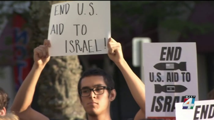Protestors standing up for Palestinians call for US to stop supporting ...