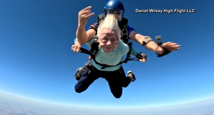 104 Year Old Woman Dies Days After Becoming Worlds Oldest Skydiver