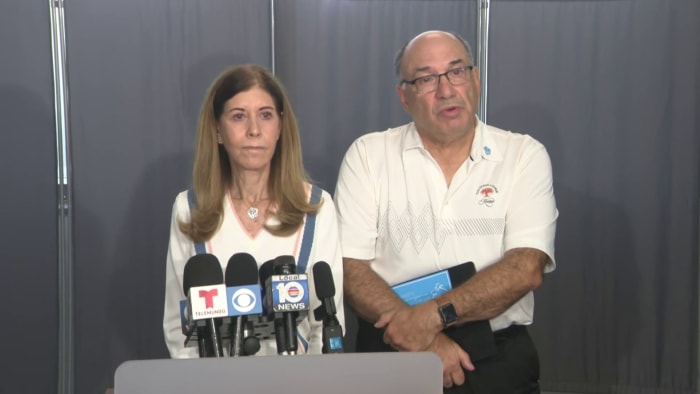 Linda Beigel Schulman and Michael Schulman speak following jury's ...